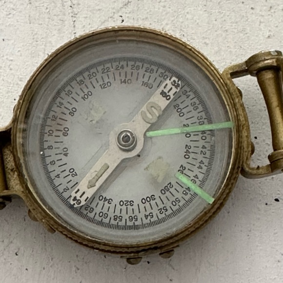 Kiffe | Accessories | Linsatic Compass Liquid Filled Made In Japan ...